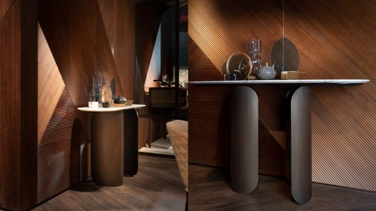 Metal base console Gabriel | Opera Contemporary